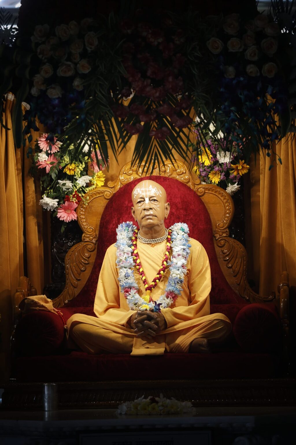 ISKCON Temple Noida Ticket Price : Timings & Top 10 FAQs - Explore Your Way